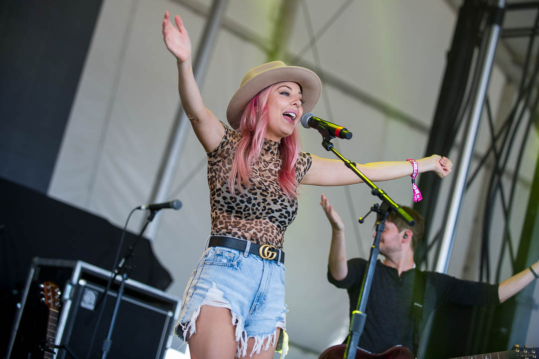 Mackenzie Porter Proving Unstoppable – Amplify Music Magazine