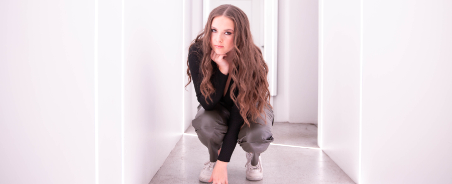 INTERVIEW // VICTORIA ANTHONY is back with her 4th single tells us ...