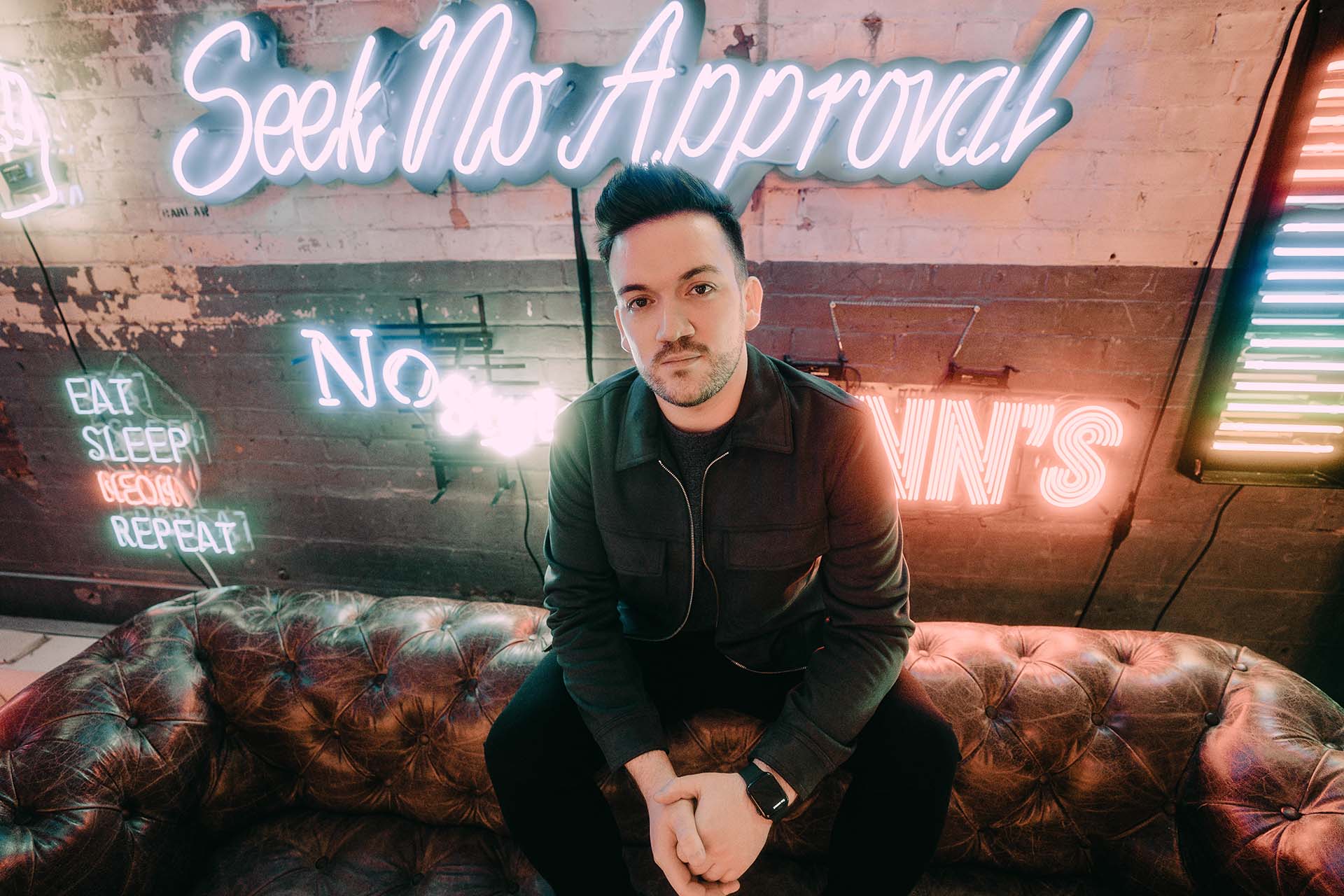 KYLE RICHARDSON releases the official music video for his current ...